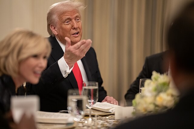 Bill Maher Dines with Trump Defying Liberal Norms Embracing Open ...